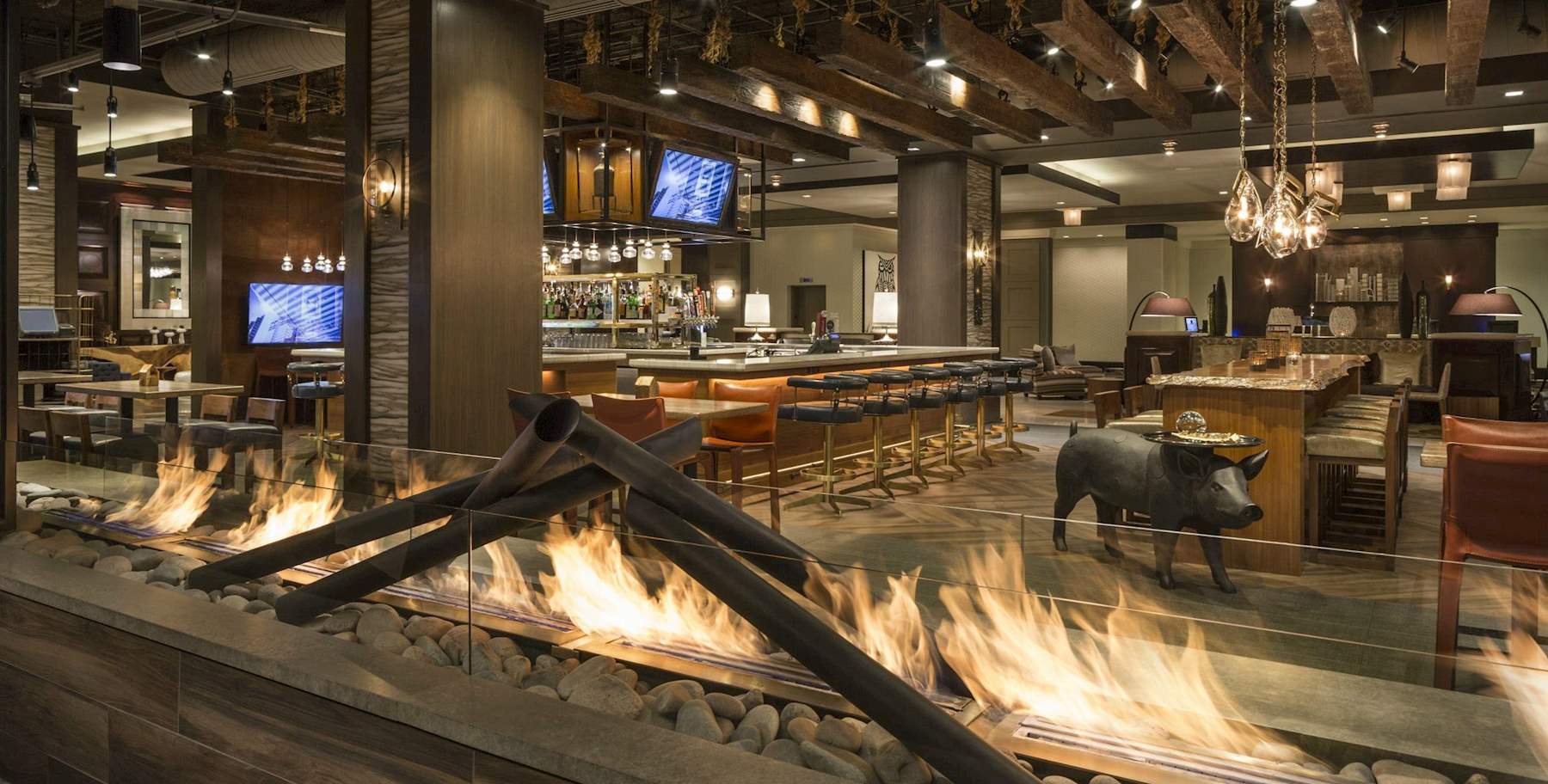 Restaurant and bar in downtown Phoenix | Dust Cutter